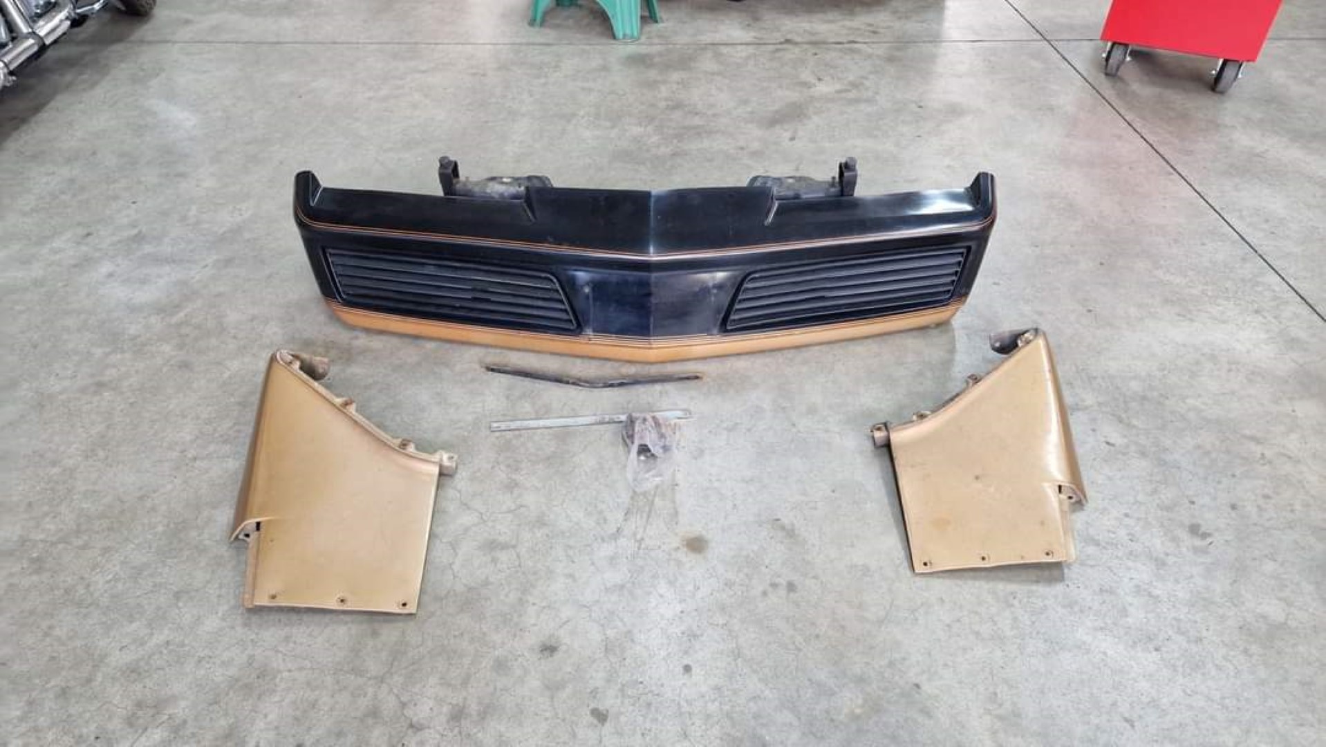 1983 Pontiac Trans Am Kitt Conversion - 2000 Motors - American Cars ...